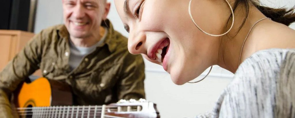 Six Strings Adventure - Corsi - Emozionalmente Scuola di Musica Yamaha